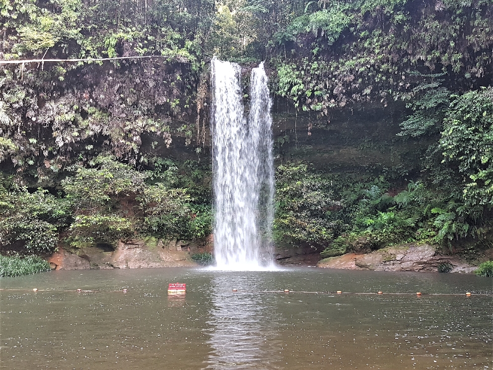 A Park Full Of Waterfalls – Travel & Shit