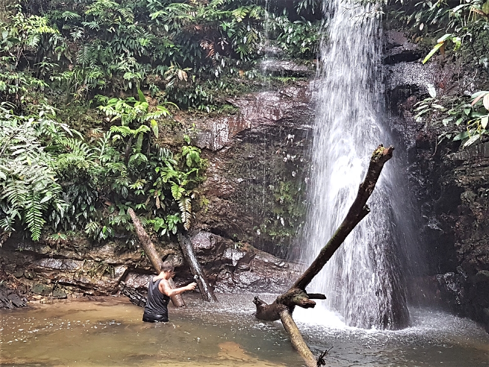 A Park Full Of Waterfalls – Travel & Shit